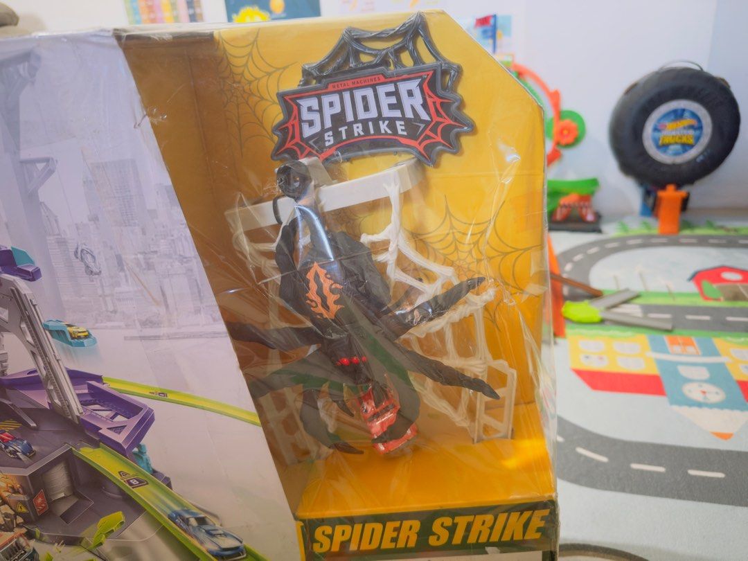 ZURU Metal Machine Spider Strike Playset Big Hotwheels Hot Wheels Car ...
