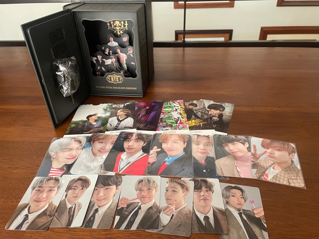 BTS ARMY set, Hobbies & Toys, Memorabilia & Collectibles, K-Wave on ...