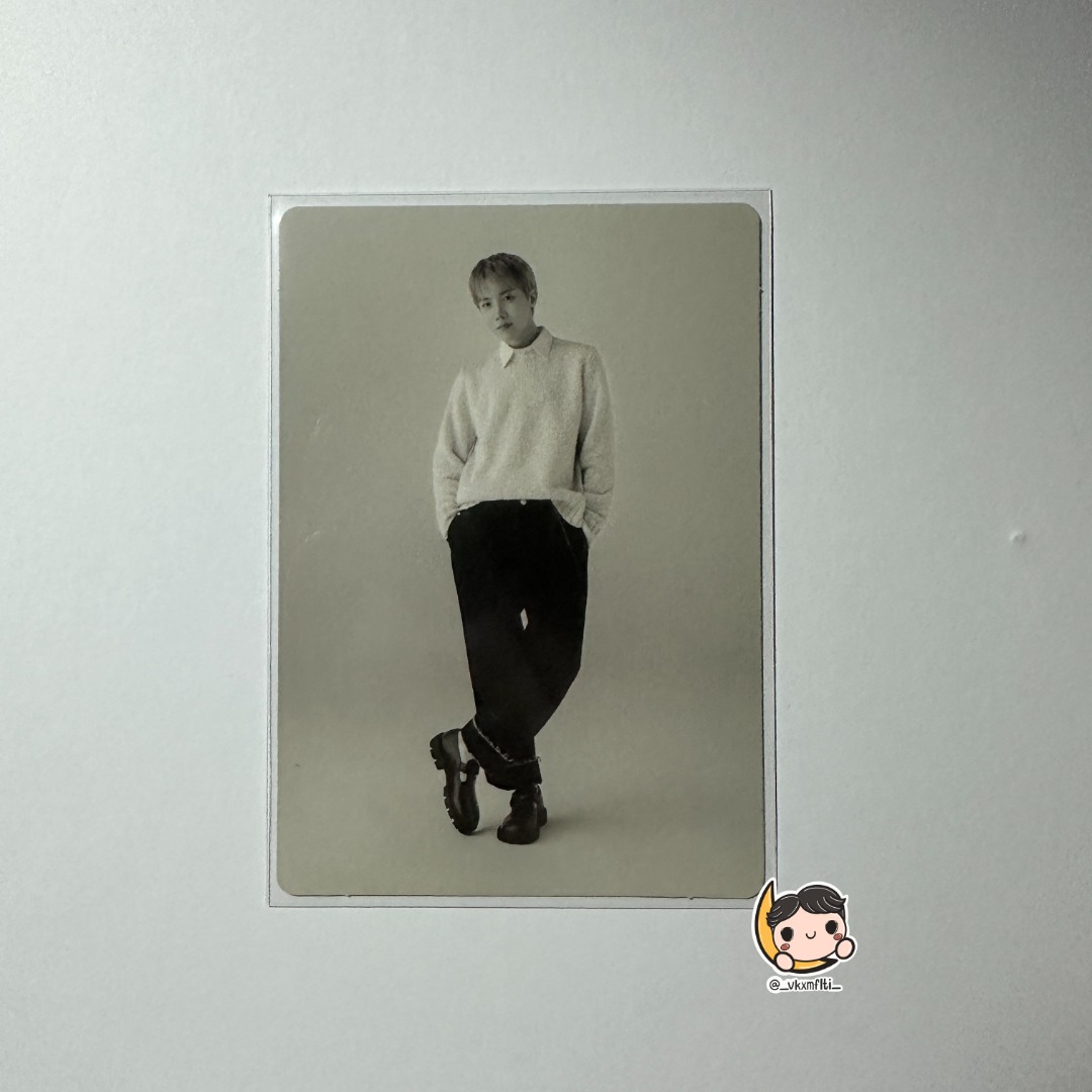BTS Hobi Hoseok j-hope MNCR Monochrome Mini Photocard, Hobbies & Toys ...