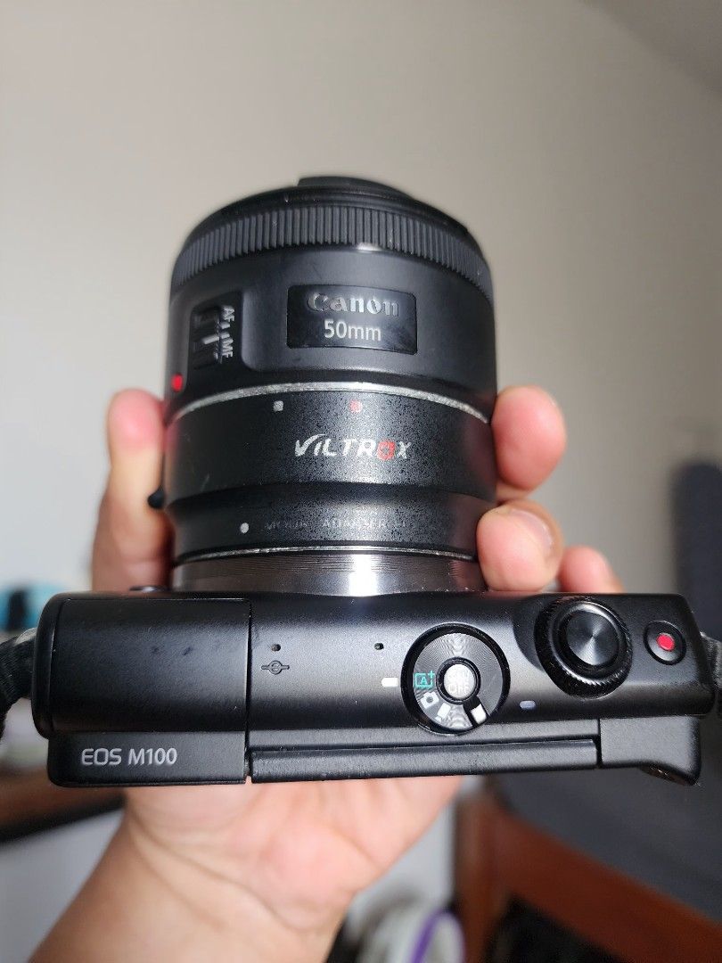 Canon EOS M100 W/ 15-45 mm and 50mm portrait lenses +camera bag ...