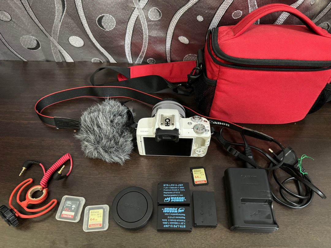 Canon M50 Full Set Camera Kit w Lens Batteries Bag Rhode Microphone SD ...