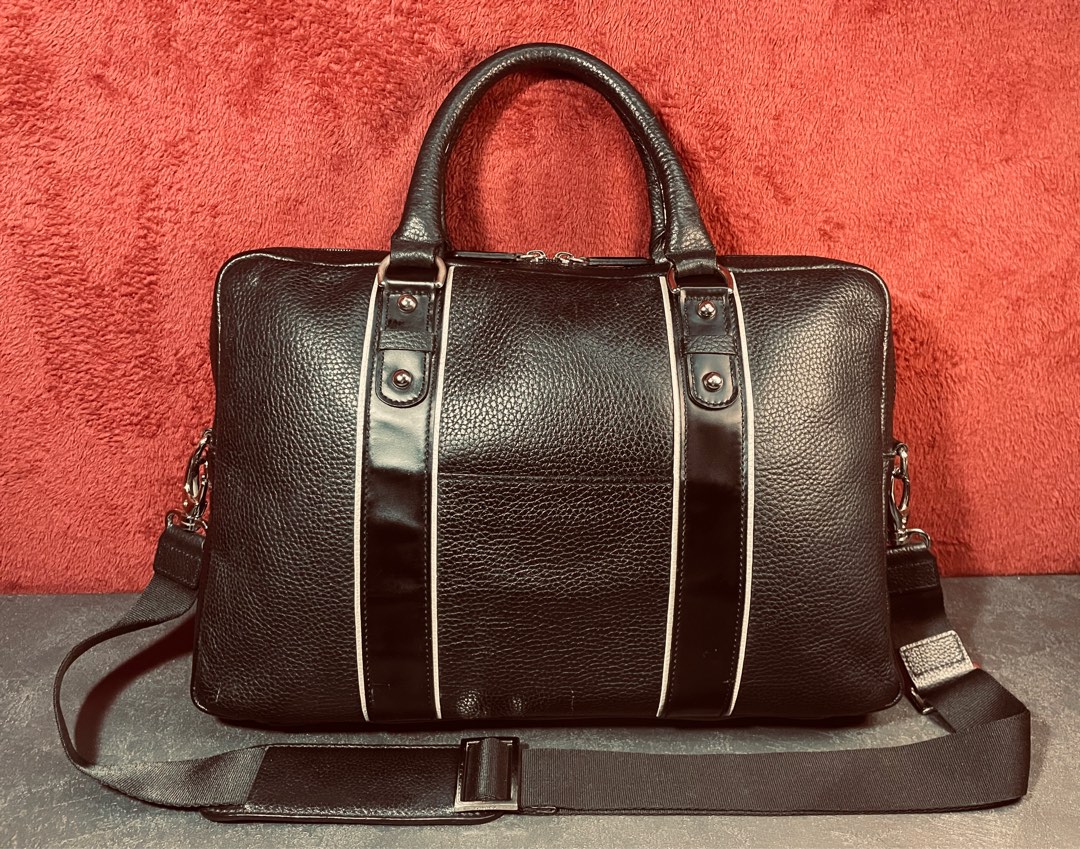 Daks London Pebbled Genuine Leather Briefcase, Men's Fashion, Bags, Briefcases on Carousell
