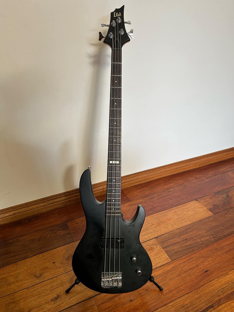 ESP LTD, Hobbies & Toys, Music & Media, Musical Instruments on Carousell