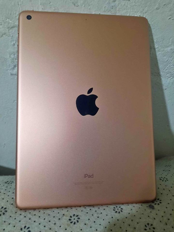 iPad 5th Gen Original Complete Package No issue (sim cellular), Mobile ...