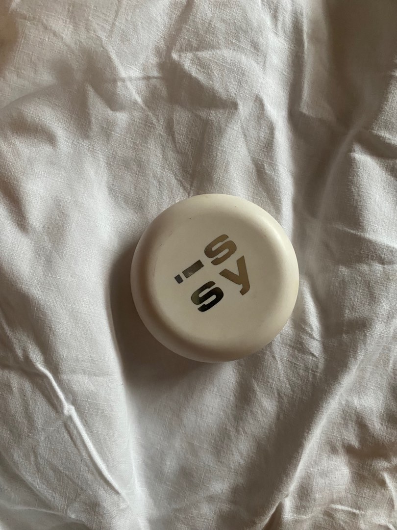 ISSY Fixing Powder, Beauty & Personal Care, Face, Makeup on Carousell