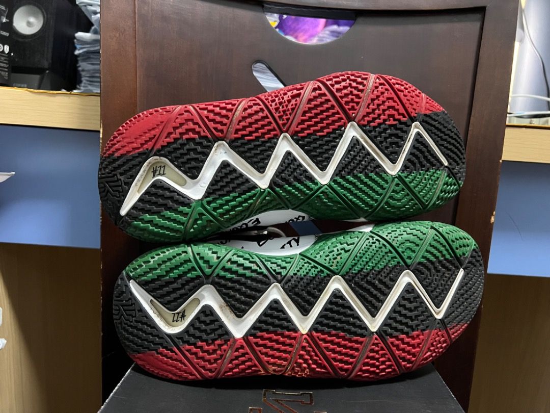 Nike Kyrie 4 Equality BHM US9.5 kyrie4 kobe kd pg, 男裝, 鞋, 波鞋 - Carousell