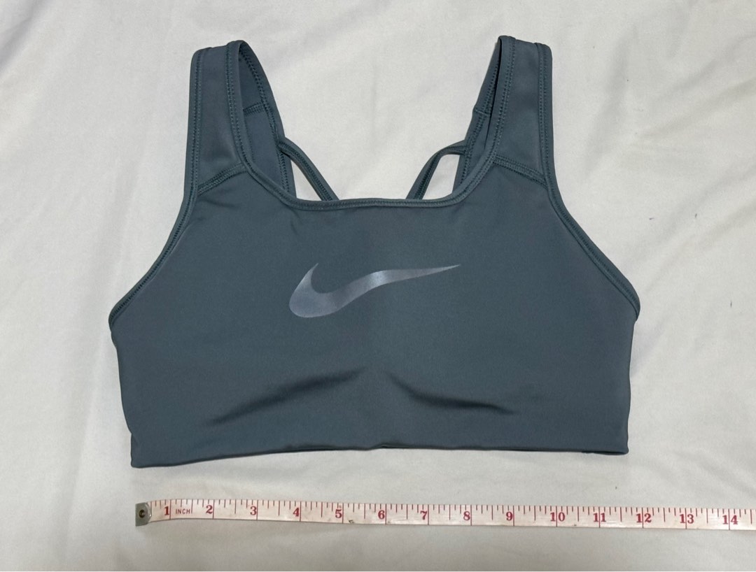 Nike Swoosh Sports Bra, Women's Fashion, Activewear on Carousell