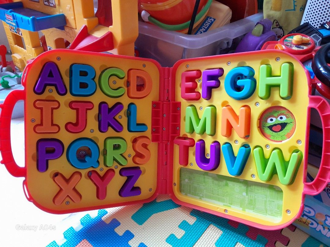 Playskool Sesame Street Elmo's On the Go Letters, Hobbies & Toys, Toys ...