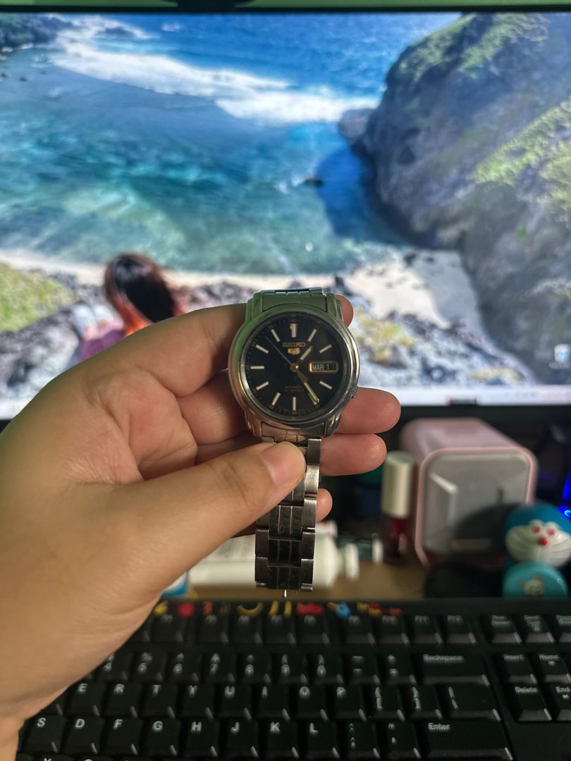 Seiko 5 (DEFECTIVE), Men's Fashion, Watches & Accessories, Watches on ...