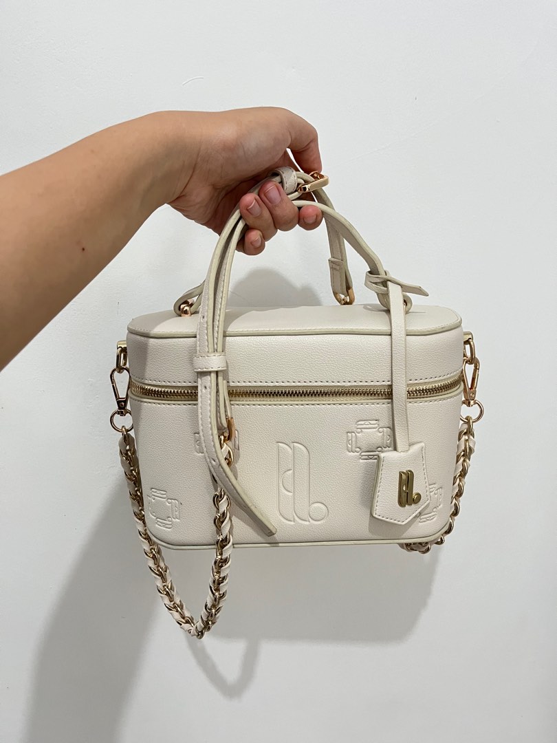 Tas brand heylocal local.id odysee sling rantai crossbody warna vanilla ...