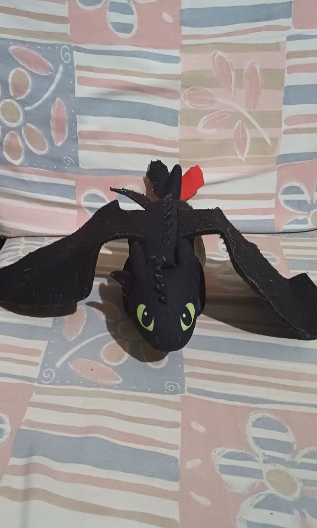 Toothless of How to Train your Dragon, Hobbies & Toys, Memorabilia ...