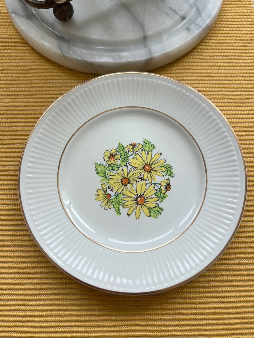 Vintage Summertime Bread Plate Set of 3 Yellow Daisy Flower Gold Rim ...