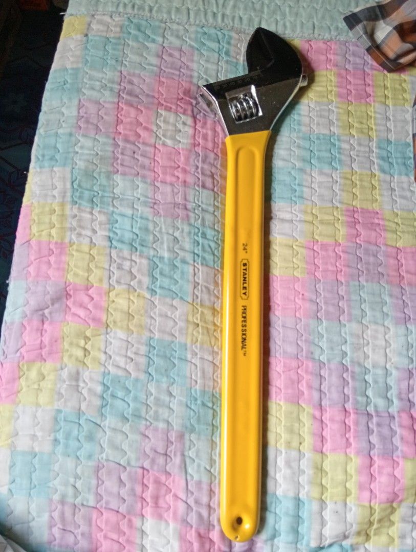 Big Wrench Spanar Besar, Furniture & Home Living, Furniture, Other Home ...