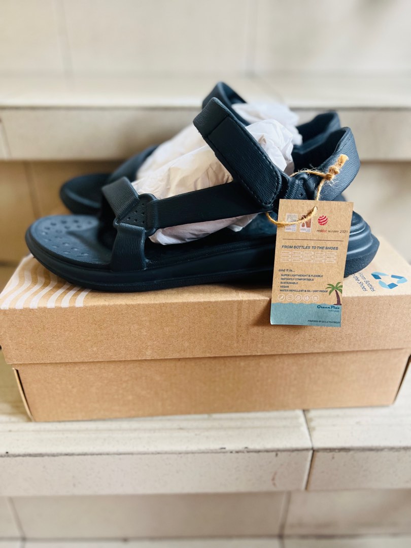 Ccilu Greenplax Sandals US9, Men's Fashion, Footwear, Slippers & Slides on Carousell