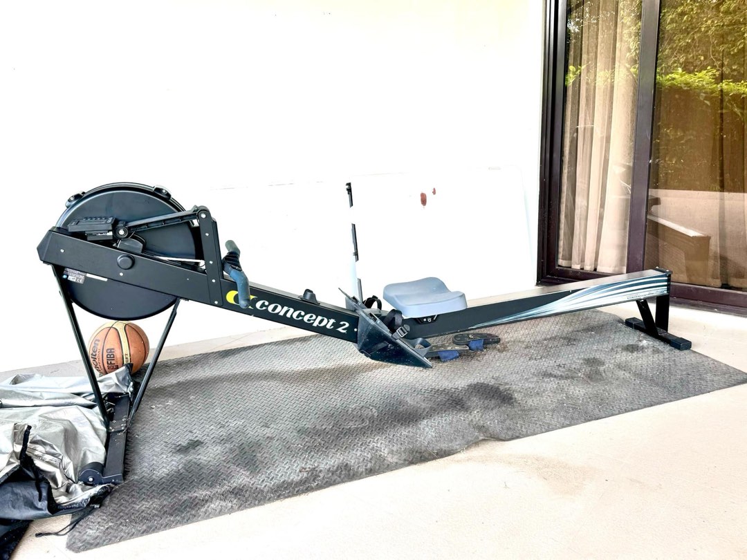 Concept2 RowErg Indoor Rowing Machine with PM5 Monitor, Sports ...