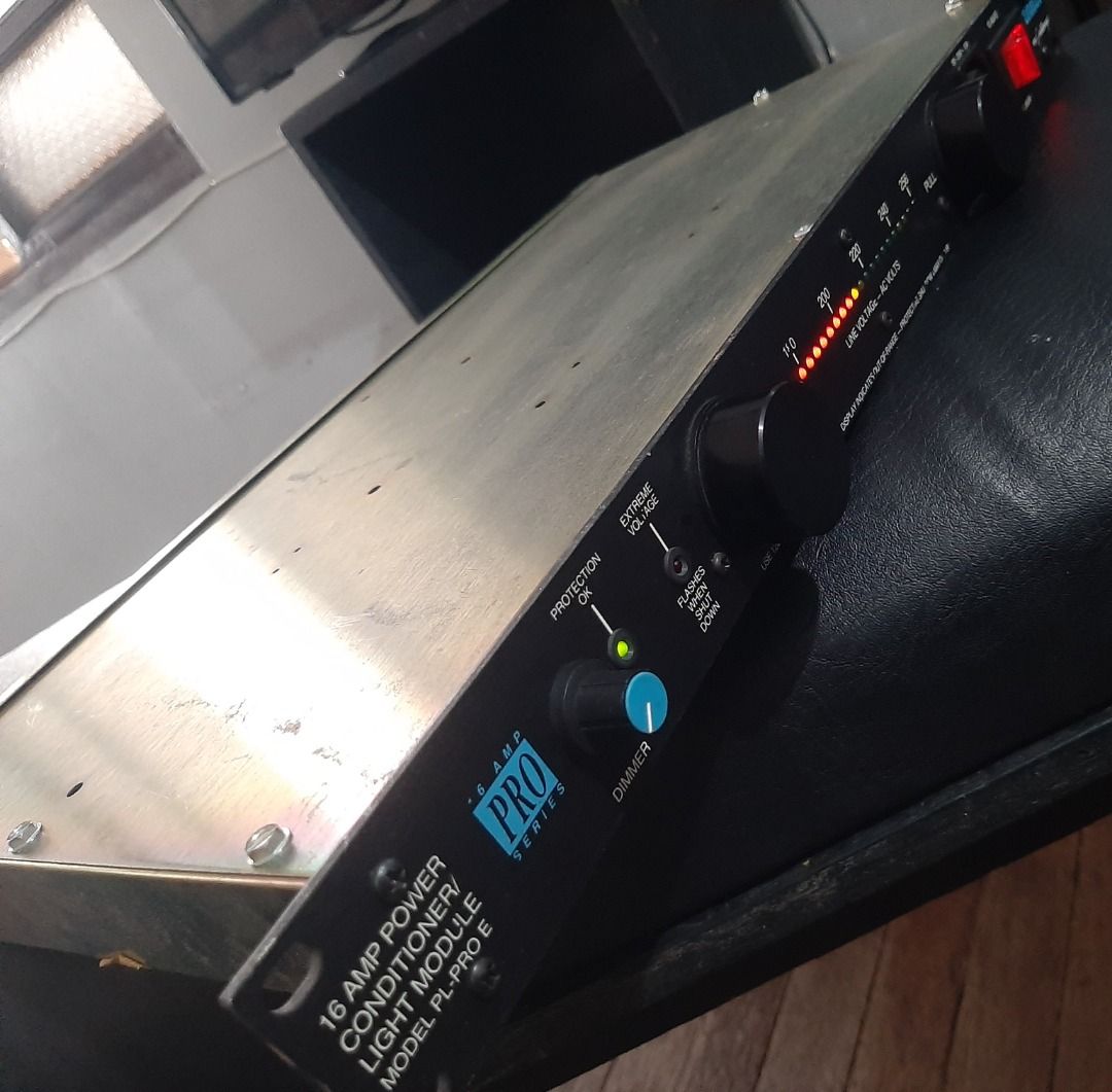 Furman 16amp Power Conditioner Light Module Model PL-PRO E, Audio ...