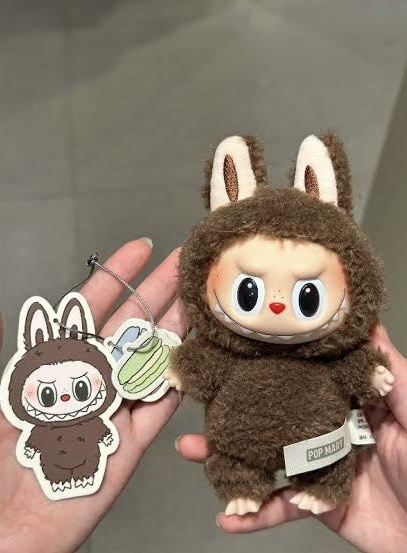 Labubu v1 secret, Hobbies & Toys, Toys & Games on Carousell