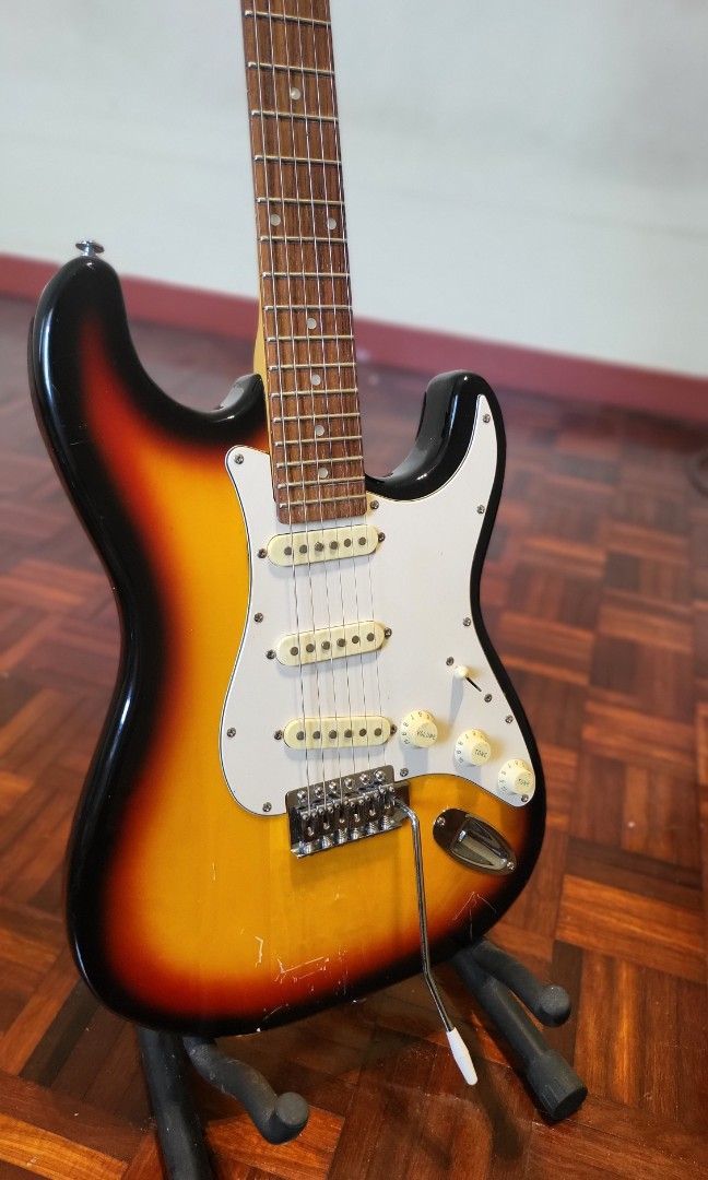 Mavis Stratocaster Japan, Hobbies & Toys, Music & Media, Musical ...