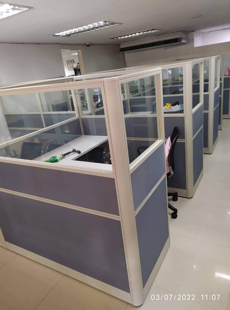 Modular Office Partitions L-shape partitions fabric w/glass and table ...