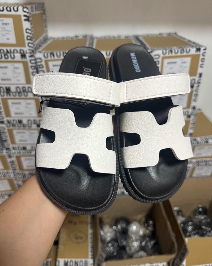 Monobo Zoey - On Hand, Women's Fashion, Footwear, Flats & Sandals on ...