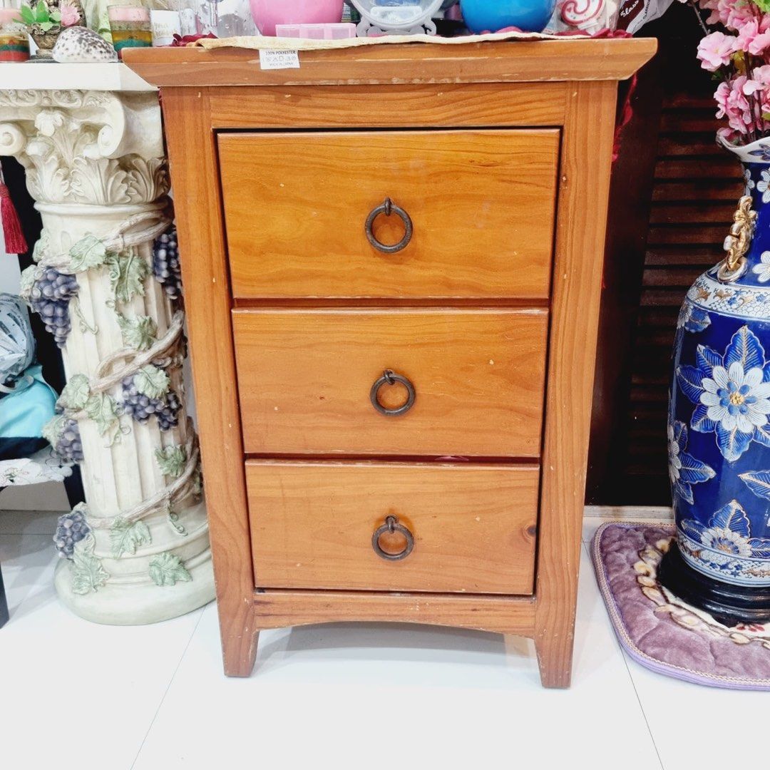 Pair Solid Wood Bed Side Table Cabinet / Display Table Cabinet ...