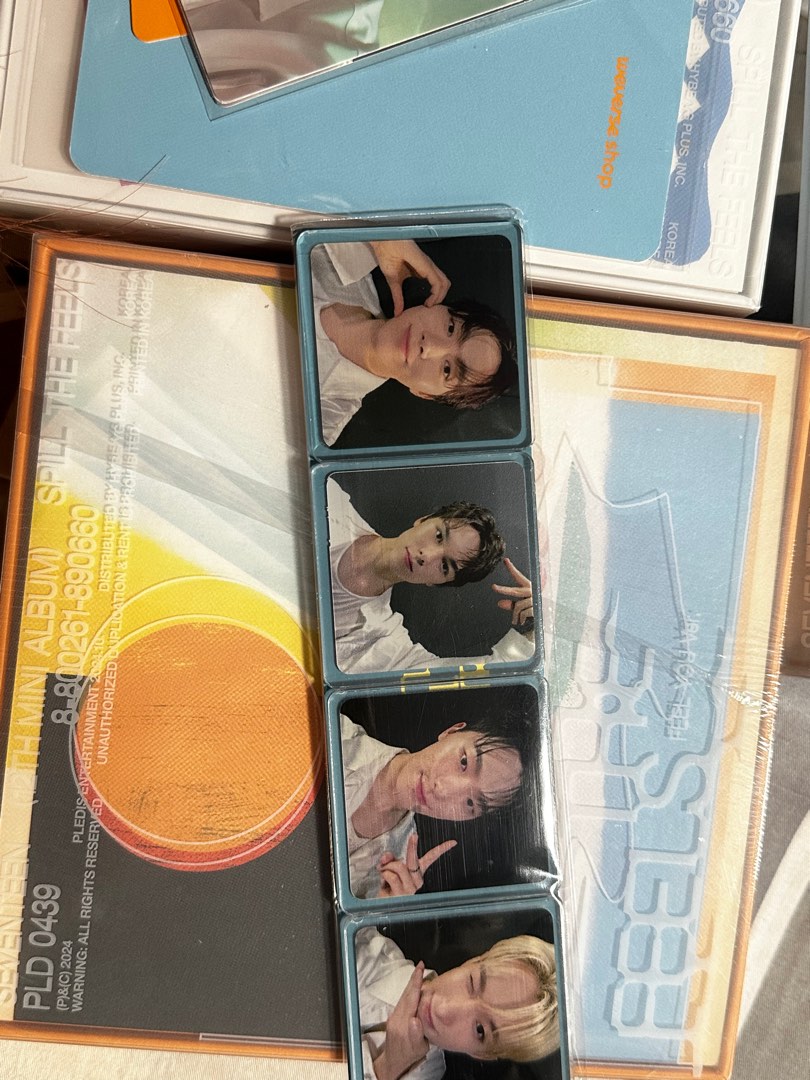 (私！)seventeen min12專輯wvs预售特典冰箱贴10111213 DK，勝寛，Vernon，Dino, 興趣及遊戲, 收藏品及 ...