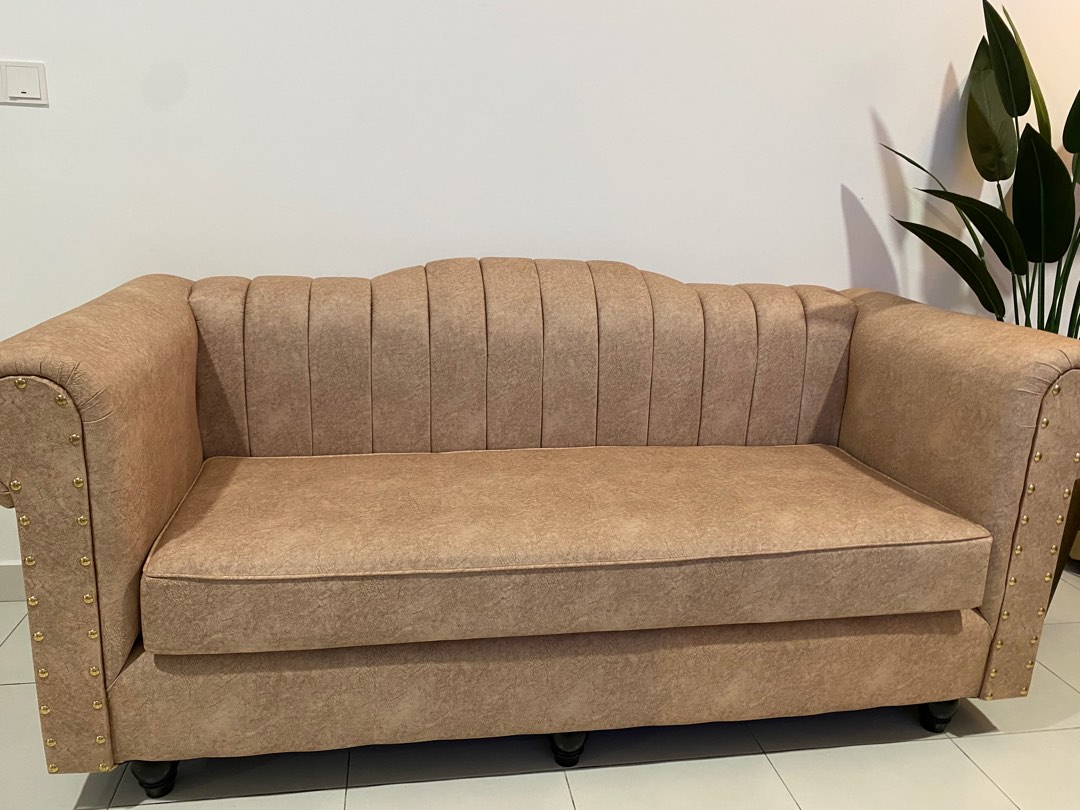 Sofa Shell Chesterfield (3 seater), Furniture & Home Living, Furniture ...