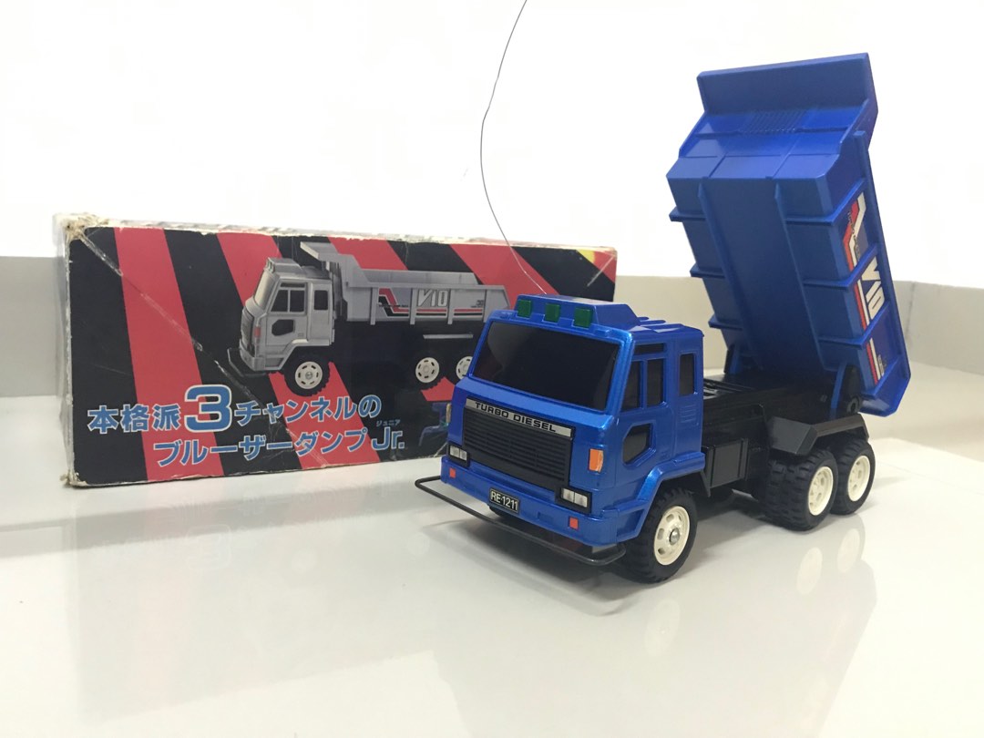 Vtg Shinsei RC Dump Truck, Hobbies & Toys, Collectibles & Memorabilia ...