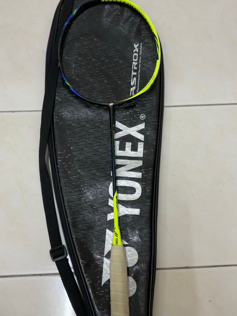 Yonex Astrox 77 Shine Yellow 4UG5, Sports Equipment, Sports & Games ...