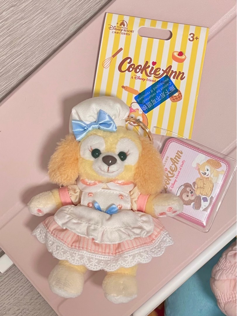 甜樣 絕版 上海迪士尼 Duffy 烘焙 餅餅 cookie Ann kc 掛件 吊飾, 兒童＆孕婦用品, 嬰兒玩具 - Carousell