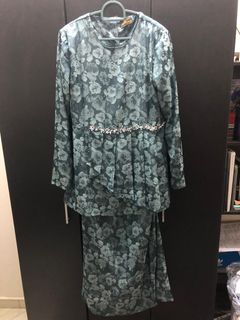 Baju Kurung Primavalet, Women's Fashion, Muslimah Fashion, Baju Kurung ...