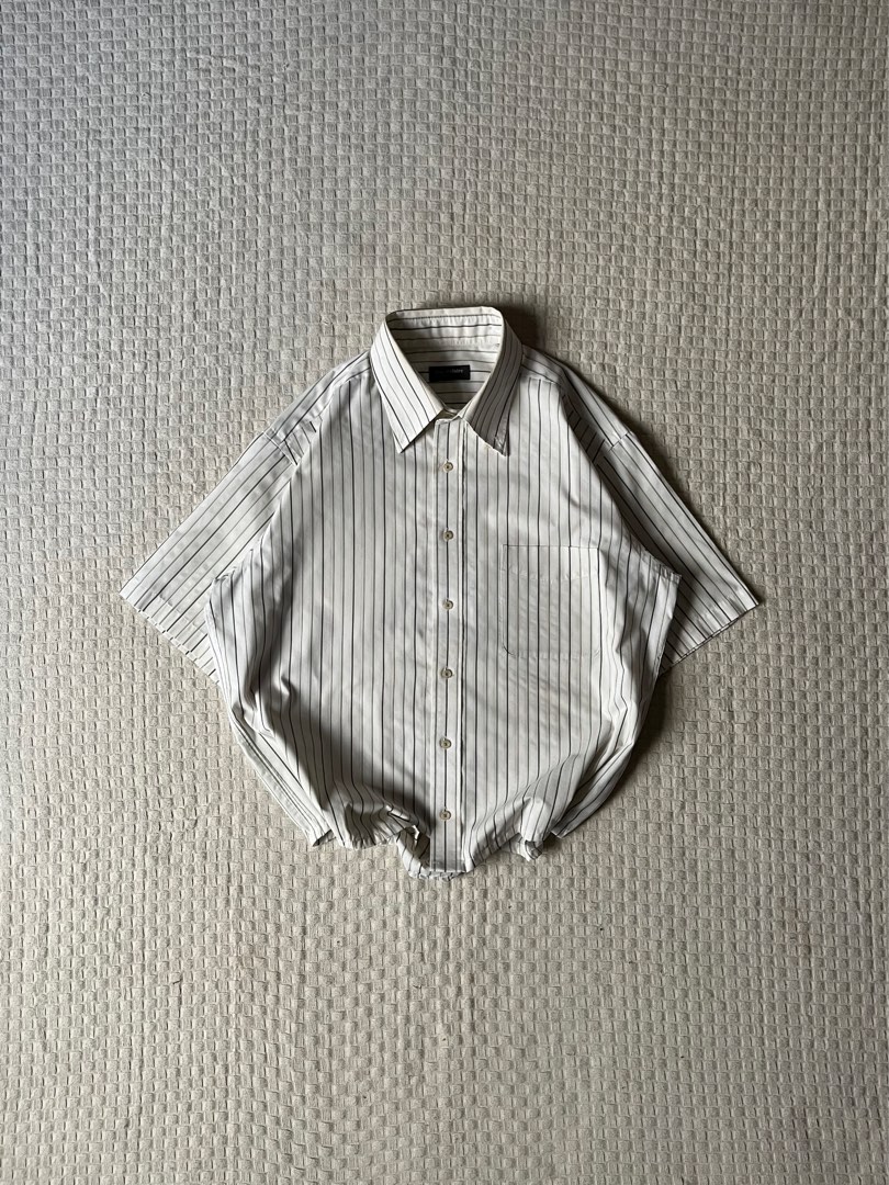 Boxy Crop Shirt, Men's Fashion, Tops & Sets, Formal Shirts on Carousell