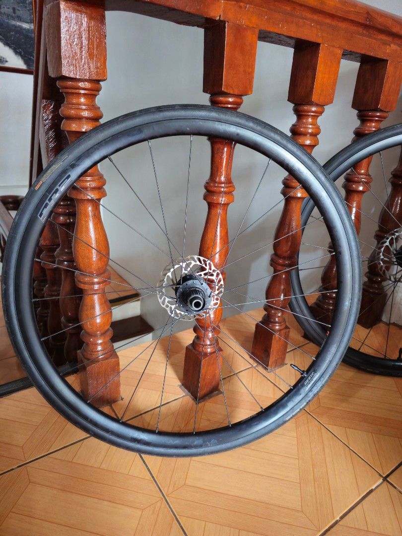 Giant P-R2 Disc Wheelset + Giant Course Tires (Tubeless Ready) + Rotor ...