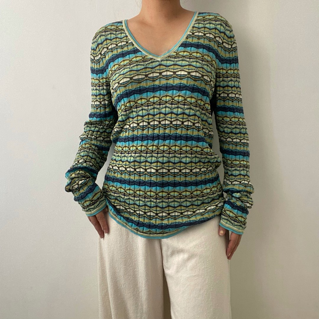 Hues of blue squiggly knit top, Women's Fashion, Tops, Longsleeves on ...