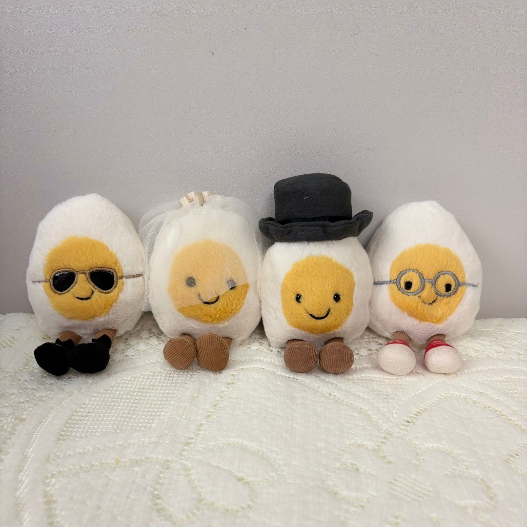 Jellycat Egg Groom 紳士新郎 Bride 新娘 Egg Chic Geek 結婚 雞蛋, 興趣及遊戲, 玩具 & 遊戲類 ...
