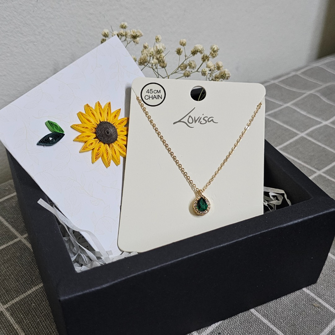 Lovisa Green Teardrop Necklace Gift Box with Wish Card, Women's Fashion ...