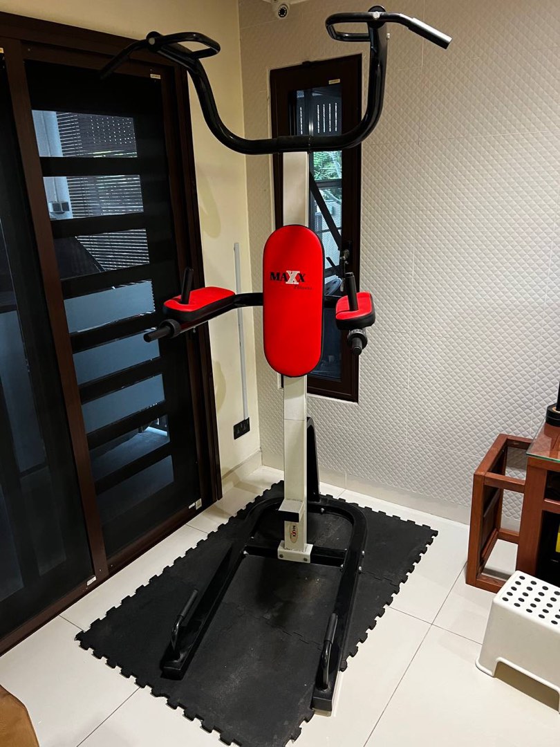 MAXX fitness power tower /pull up stand, Sports Equipment, Exercise ...