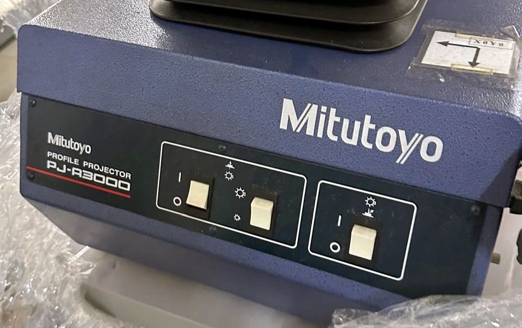 Mitutoyo PJ-A3000 Profile Projector 11.8" W/ 264-141E Data Processing ...