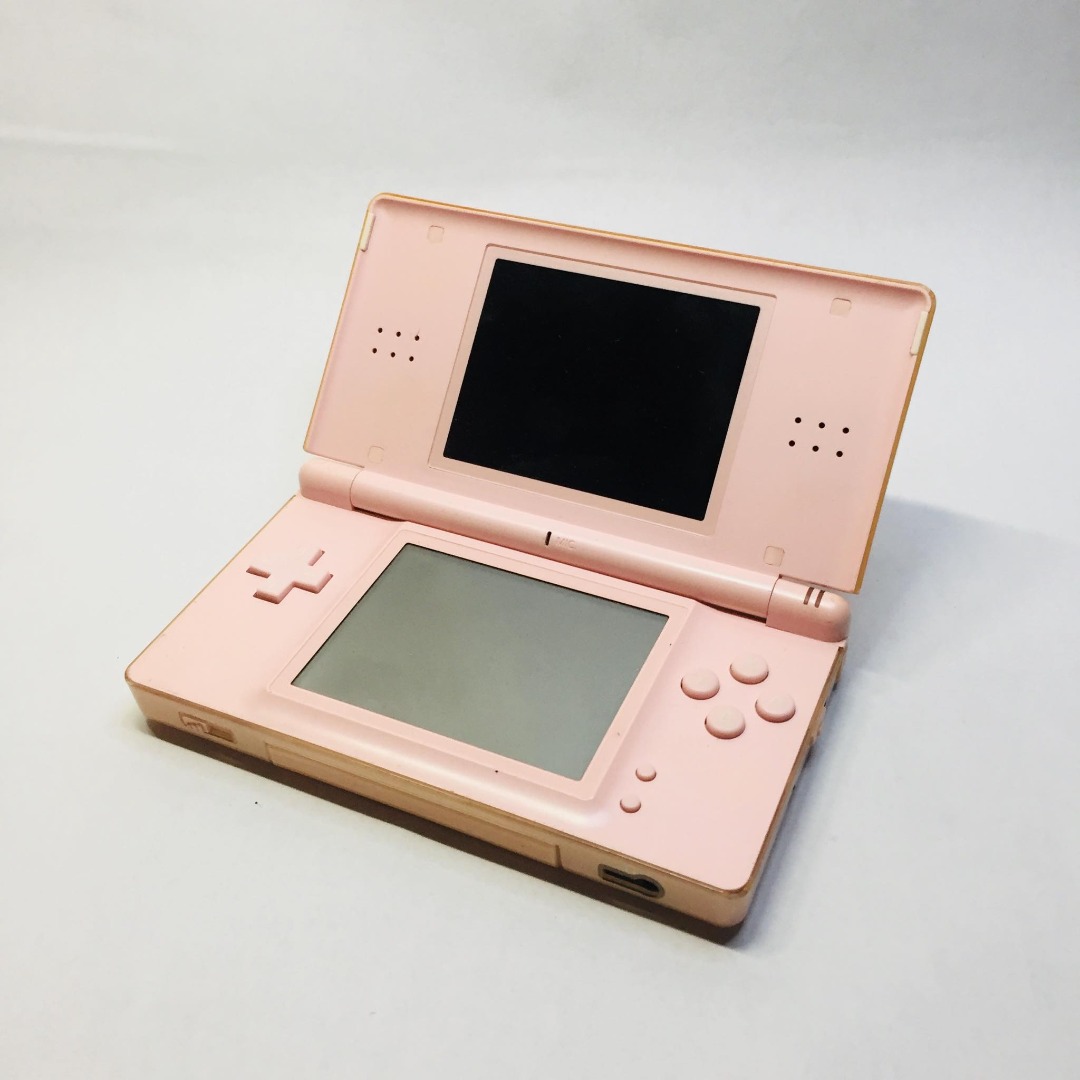 Nintendo DS Lite - Coral Pink, Video Gaming, Video Game Consoles ...
