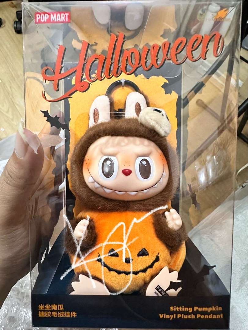 Popmart Halloween Labubu, Hobbies & Toys, Toys & Games on Carousell