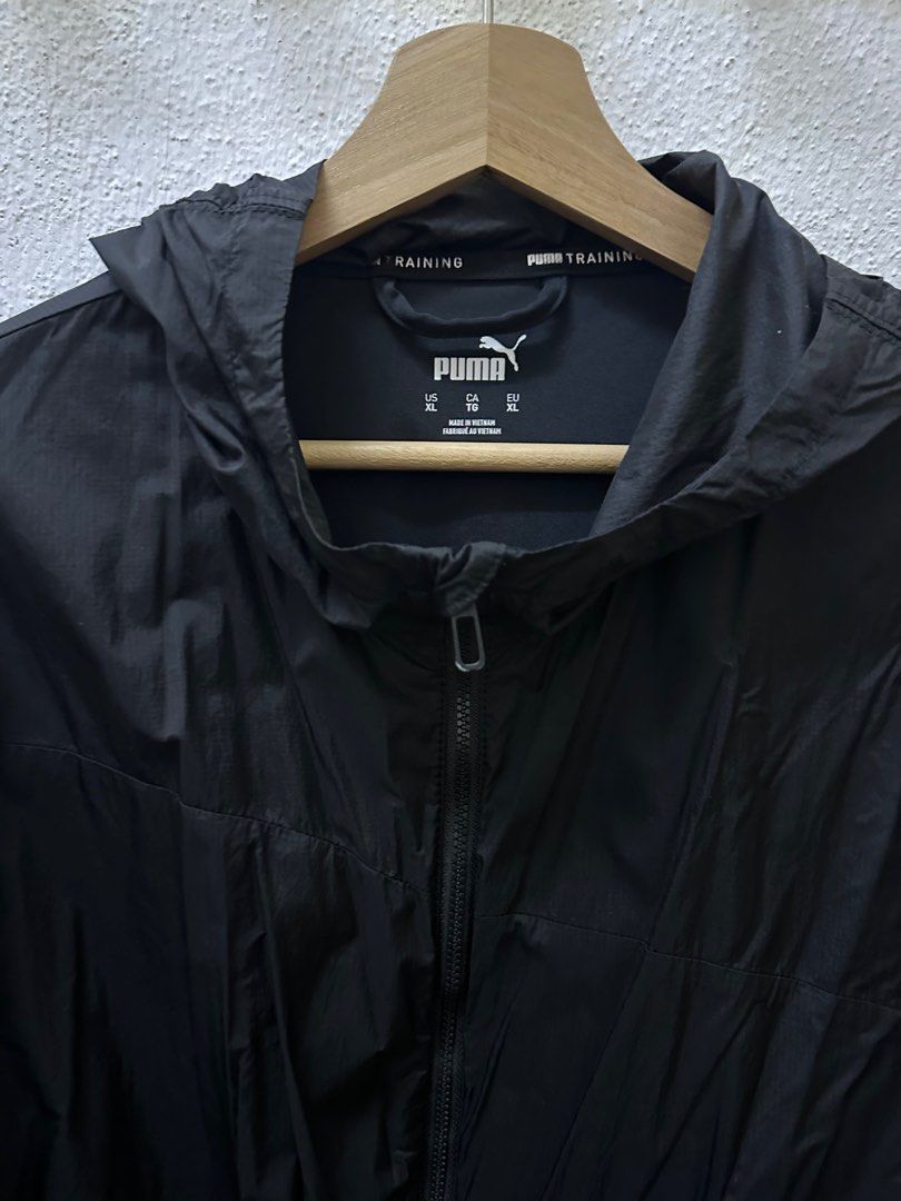 Puma Parka in Black, Women's Fashion, Activewear on Carousell