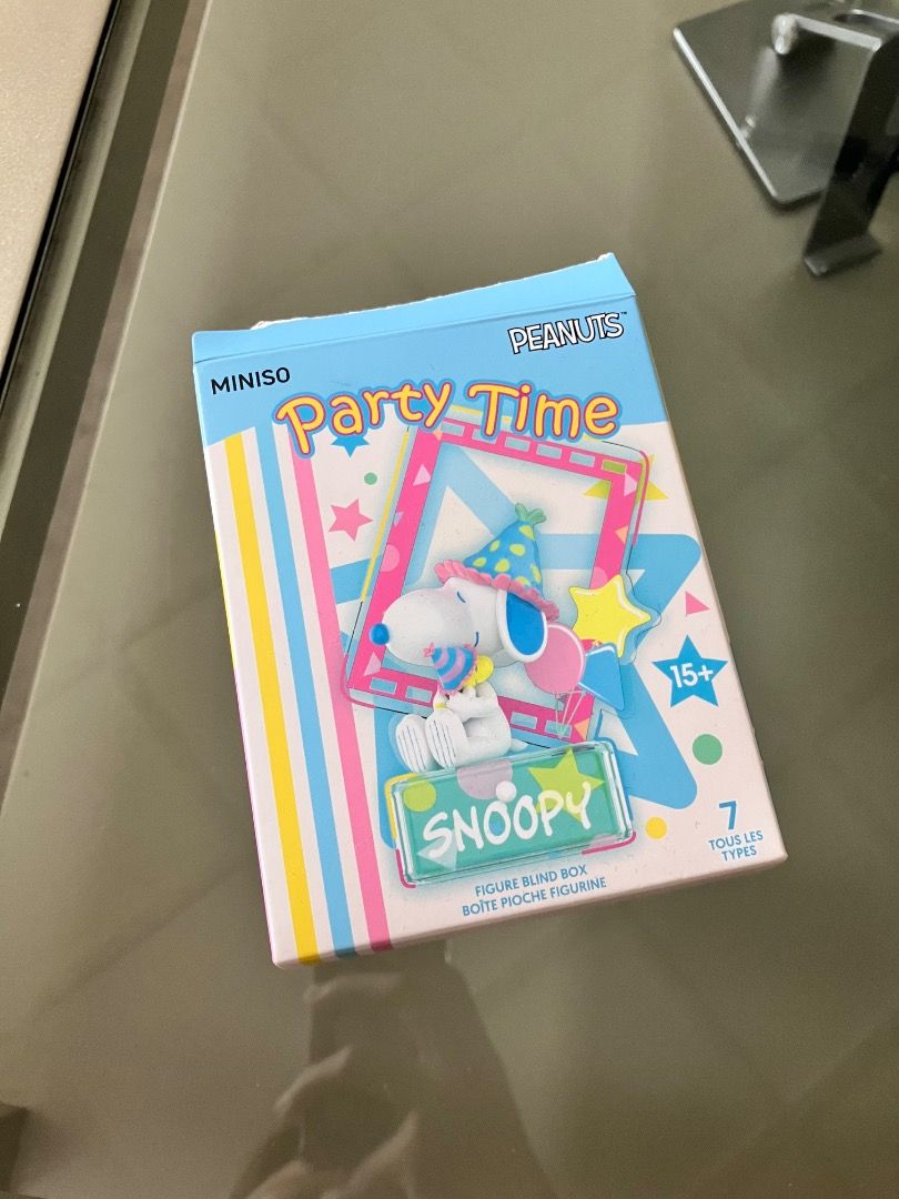 Snoopy Miniso Blind box with drawer and photo slot, Hobbies & Toys ...