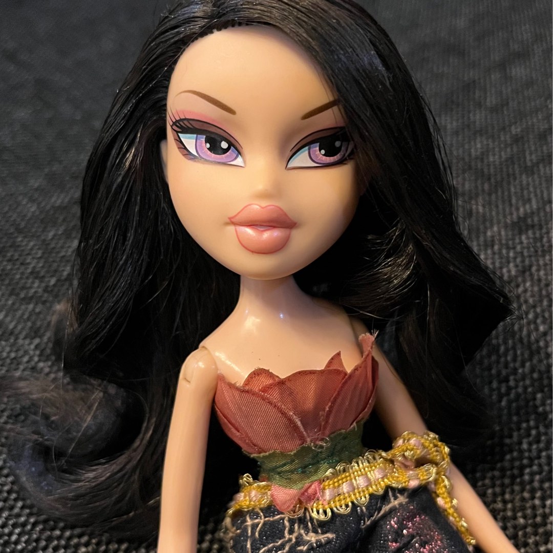 Bratz Flower Girlz Nora, Hobbies & Toys, Toys & Games on Carousell