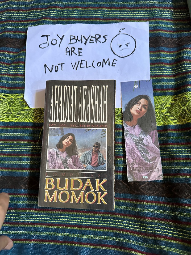 BUDAK MOMOK BY AHADIAT AKASHAH, Hobbies & Toys, Books & Magazines ...