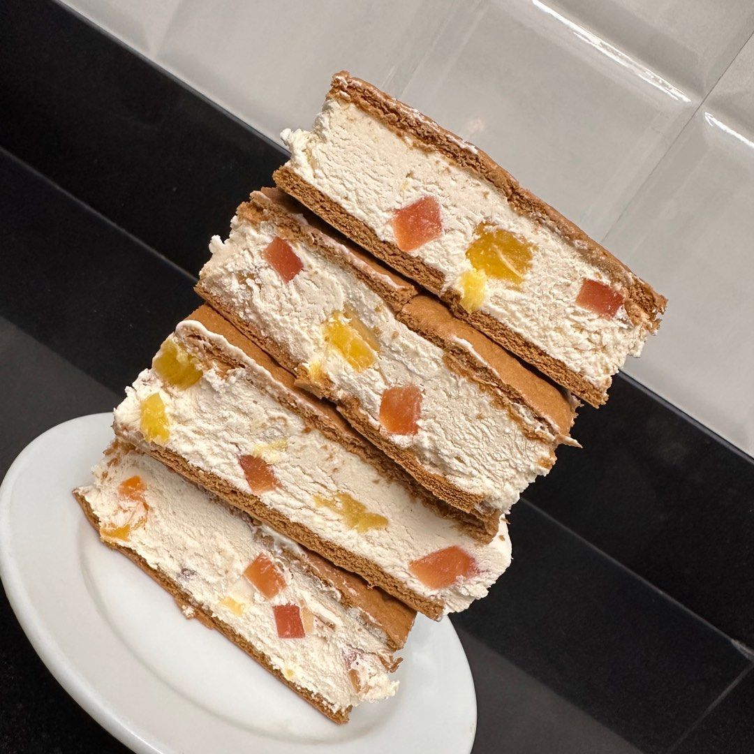 Graham bar sandwich, Food & Drinks, Homemade Bakes on Carousell