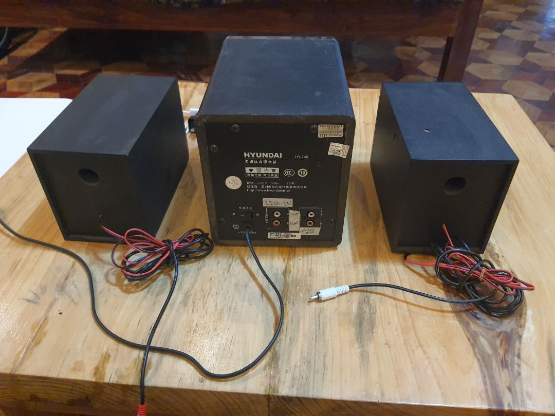 Home HiFi Setup Speakers with Subwoofer Bluetooth NFC Speaker iPad not included like Bose BO ...