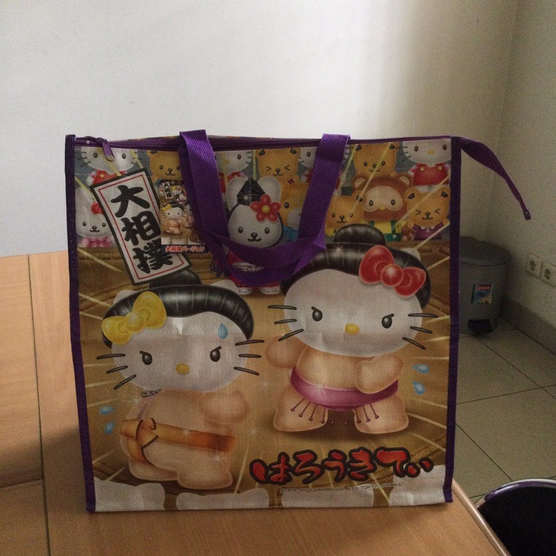 Kantong atau tas belanjaan pakai resleting hello kitty sumo japan, Buku ...
