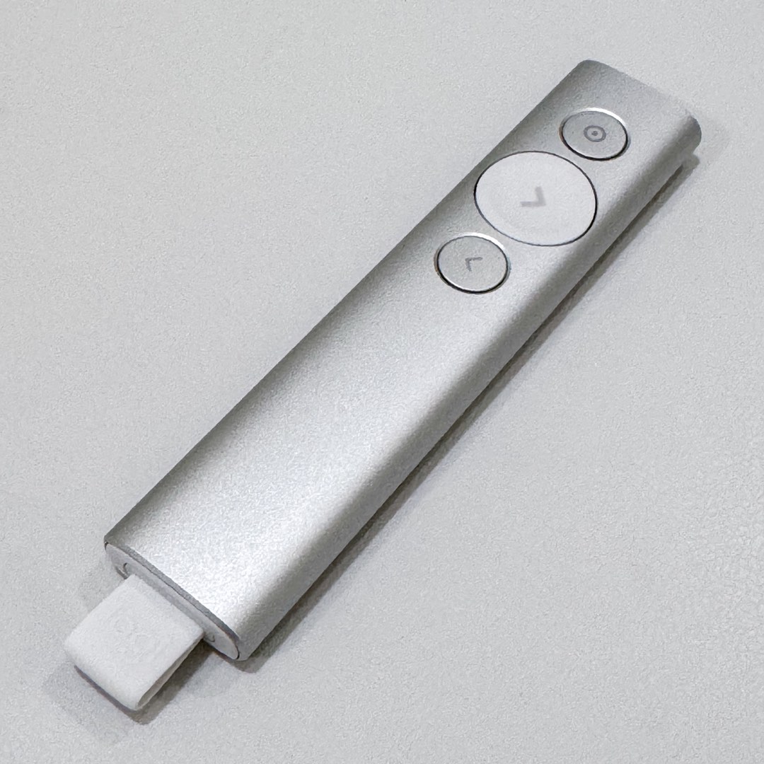Logitech Spotlight Presentation Remote, 電腦＆科技, 商務用科技產品 - Carousell