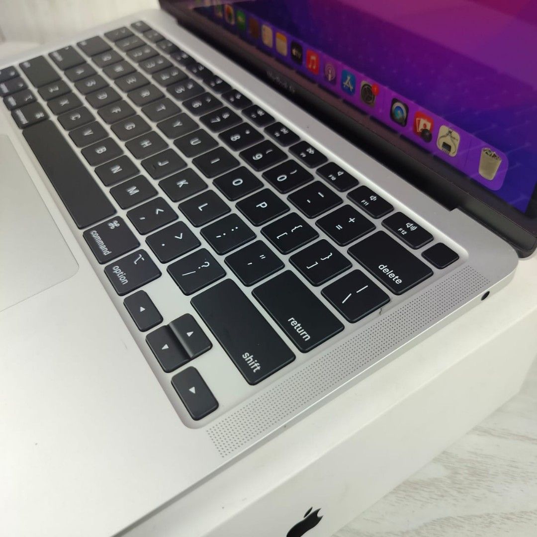 Macbook Air M1 Ram 8 Ssd 128 layar 13 inch lengkap full set, Elektronik ...