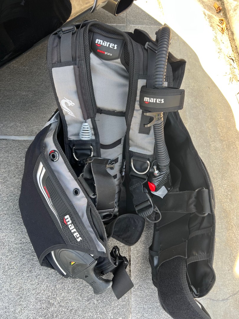 Mares Dragon BCD for scuba dive, Sports Equipment, Other Sports ...